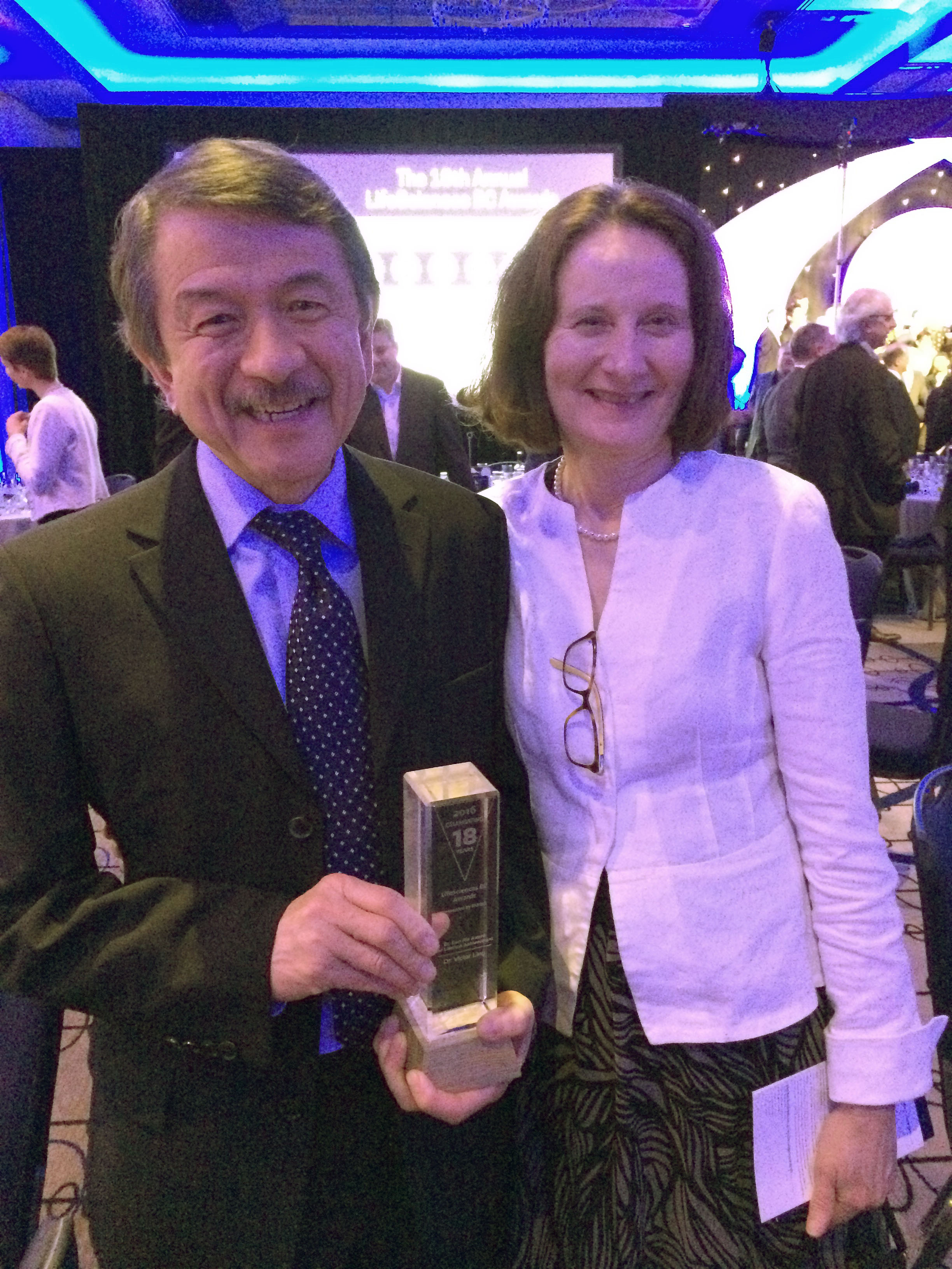 Dr. Victor Ling receives lifetime achievement award